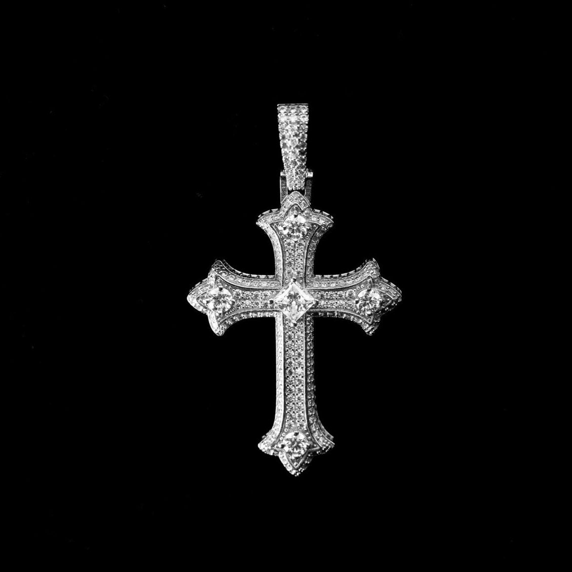 Moissanite Patonce Cross Pendant – SpicyIce